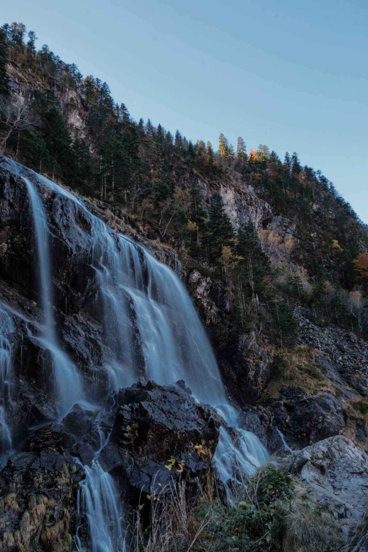 Cascade d'Ars : Randonnée en Boucle – Globefreelancers