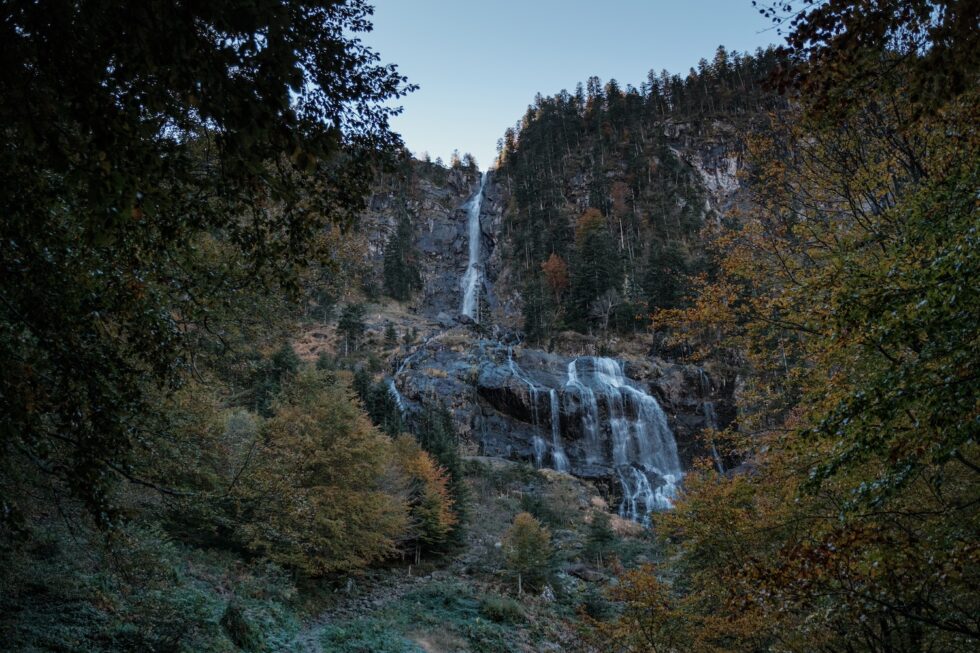 Cascade d'Ars : Randonnée en Boucle – Globefreelancers